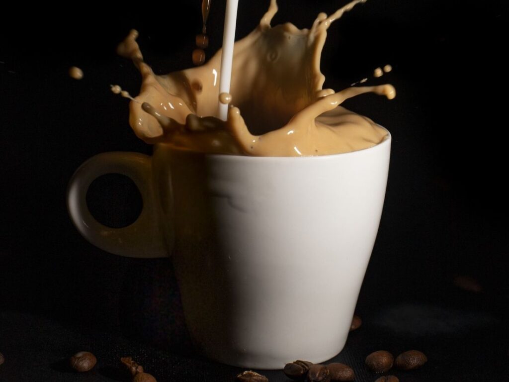 La sorprendente combinación de leche y café: ¡descubre nuevos sabores ...